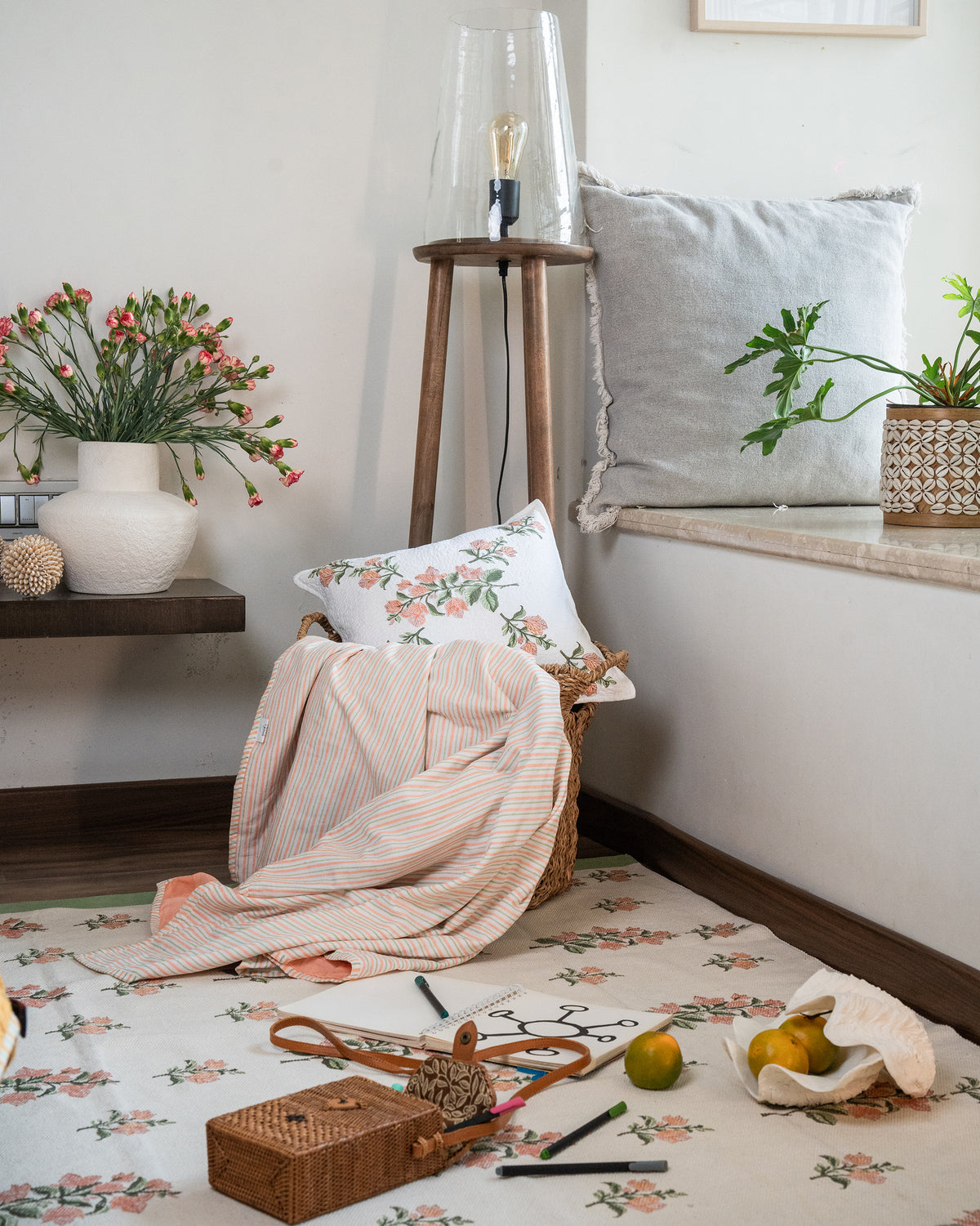 Bougainvillea Blooms Peach Hand Woven Rug - Big | Rangbagh