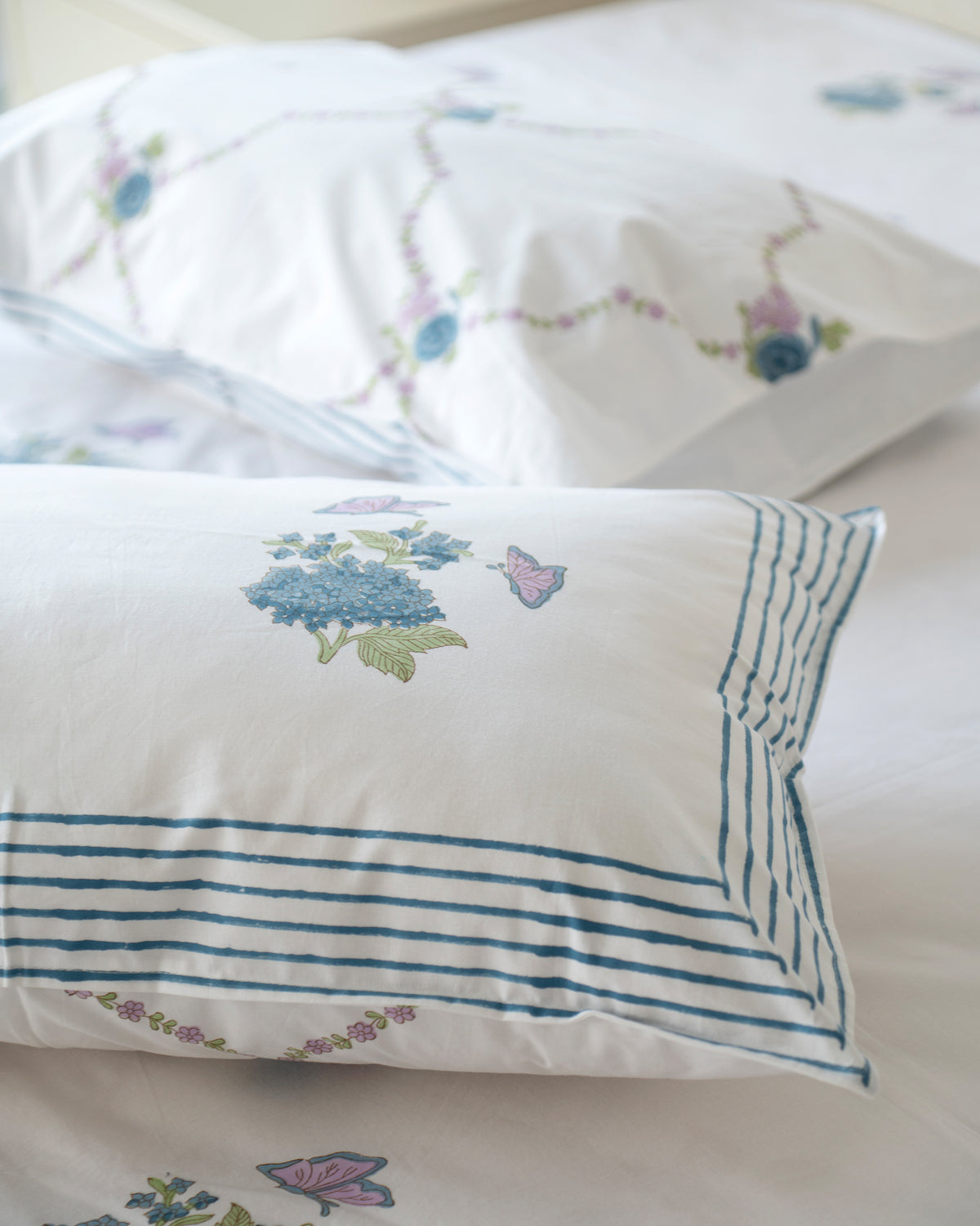 Whispering Hydrangea Blue Bedsheet | Rangbagh