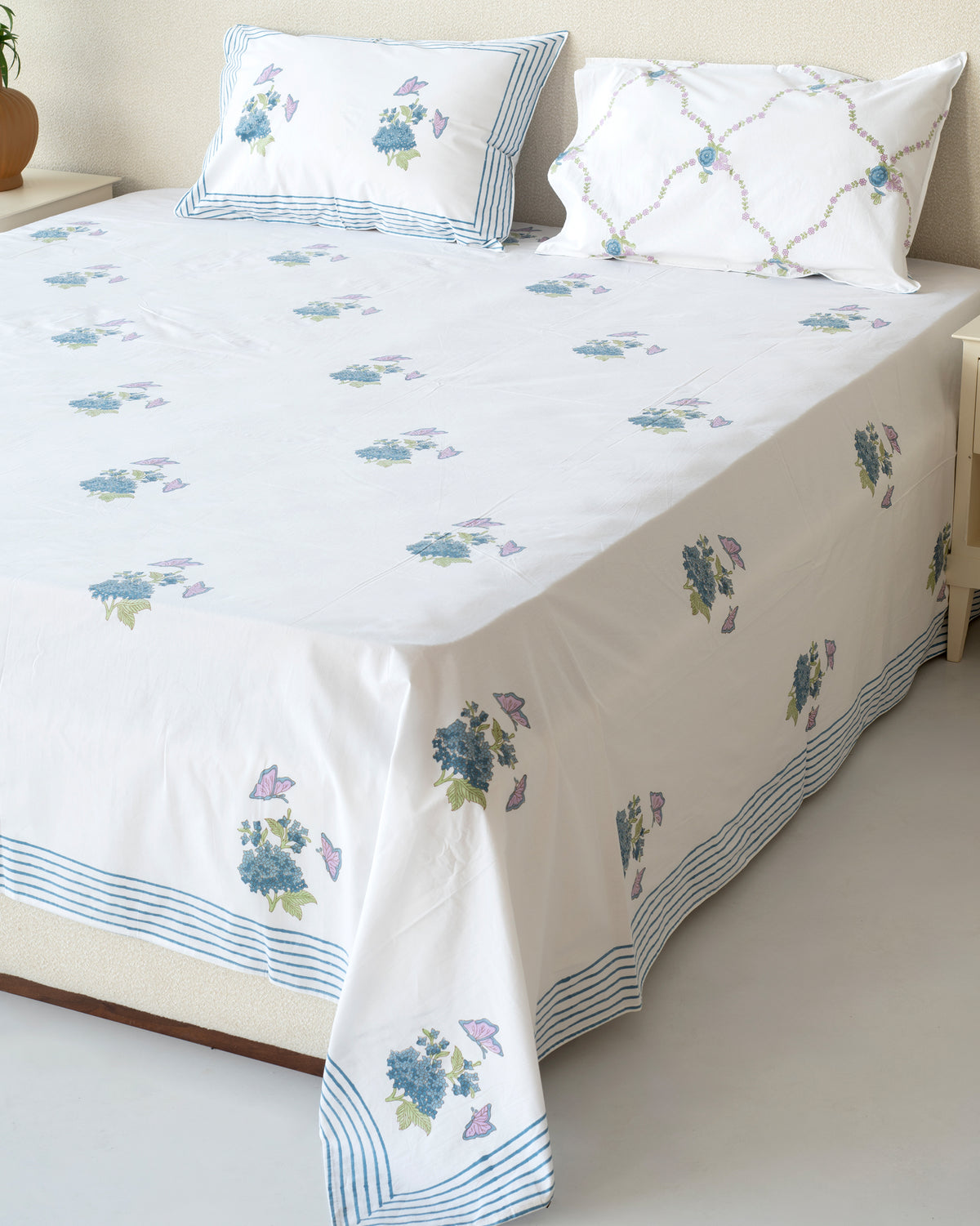 Whispering Hydrangea Blue Bedsheet | Rangbagh